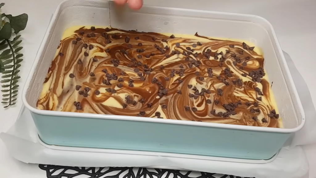 Pandispan cu vanilie si ciocolata- Cea mai populara combinatie, este pe ...